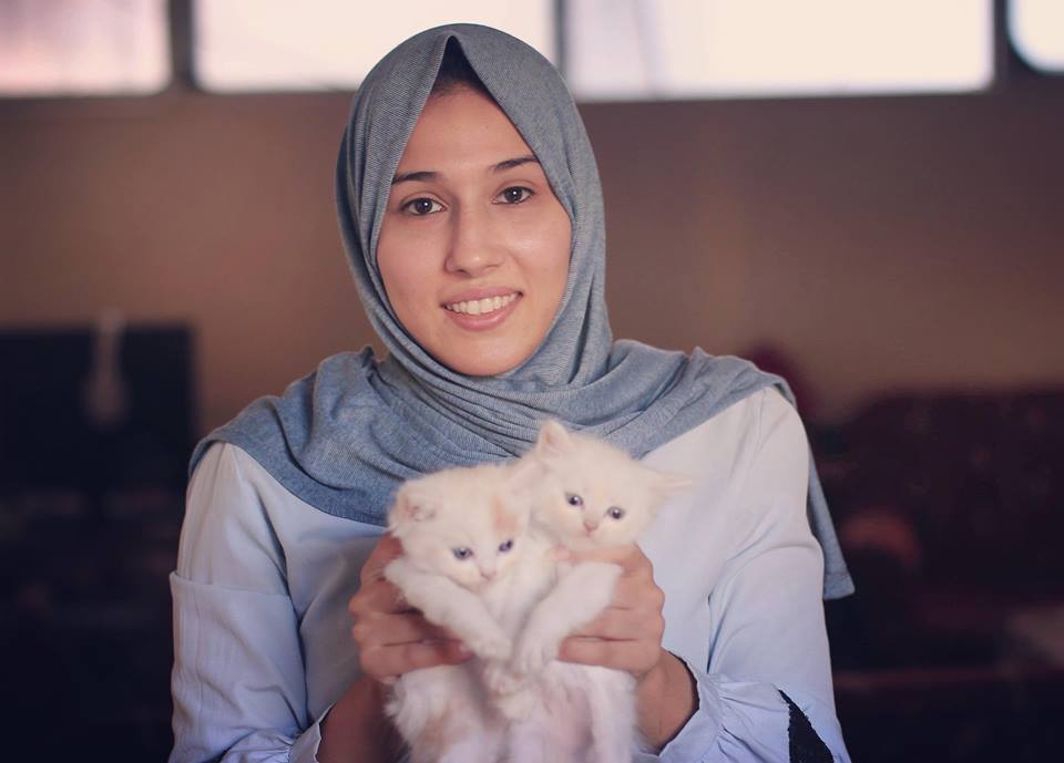 هيا الجرجاوي.. مدربة سباحة تتألق في غزّة - شبكة نوى، فلسطينيات